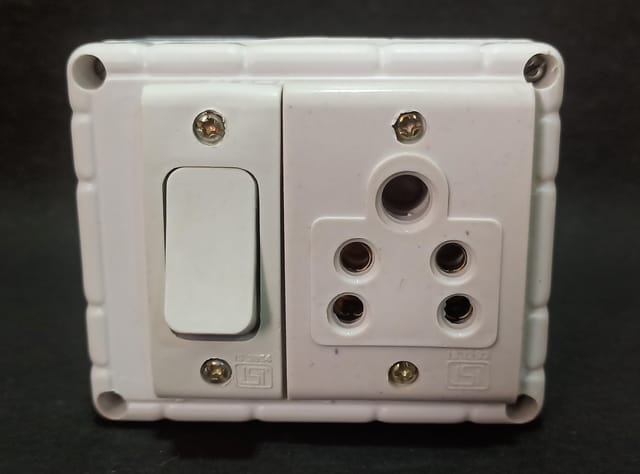 6A 1 Socket (5 Pin Socket) & 1 Switch Extension Box with 16A Plug & 5m Wire
