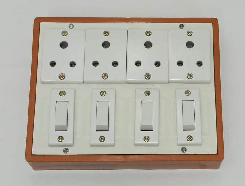 6A 4 Sockets (3 Pin Socket) & 4 Switch (Square) Extension Box with 16A ...