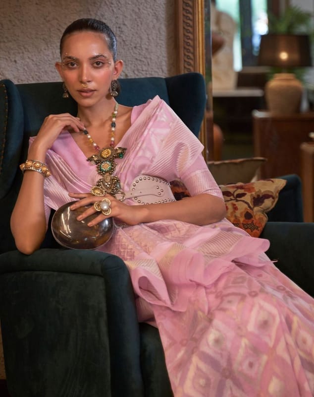 Pink Color Linen Fabric Handloom Woven Saree Border And Fancy Blouse Piece